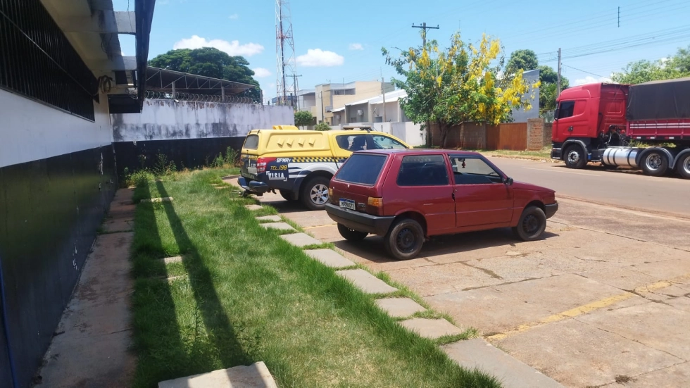 Veículo furtado em Nova Andradina é recuperado pela PMR na divisa com ...